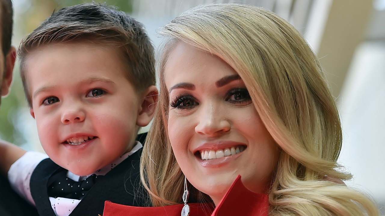Carrie Underwood Posts Cute Video of Her 3-Year-Old Son Working Out to ...