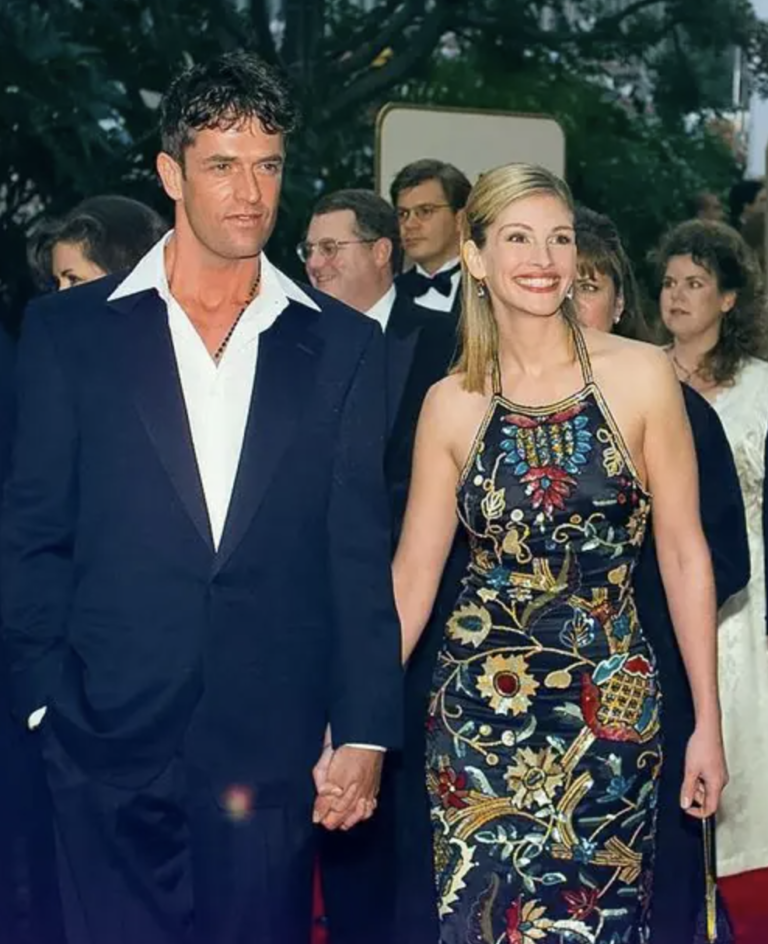 Hazel Roberts, Julia Roberts’ 16-year-old daughter, makes her Red ...