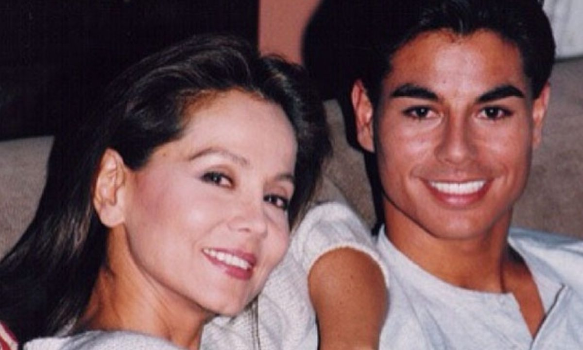She was born for modeling! What Enrique Iglesias’s mother looks like ...