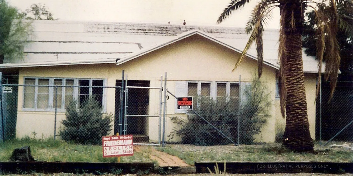 After 7 Years of Calls, He Finds His Mom’s Home Empty—The Truth Is ...